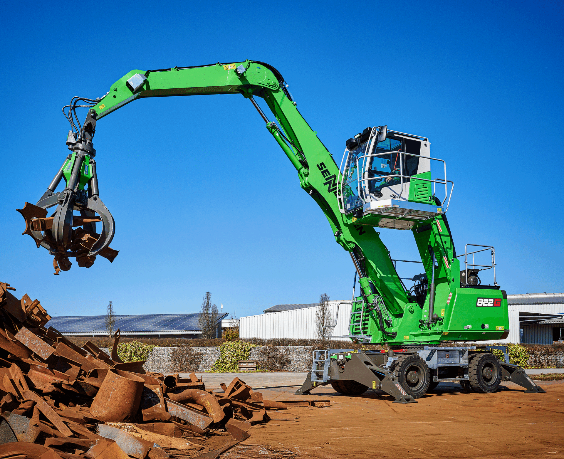 Sennebogen 822G: Material Handler for Scrap Handling