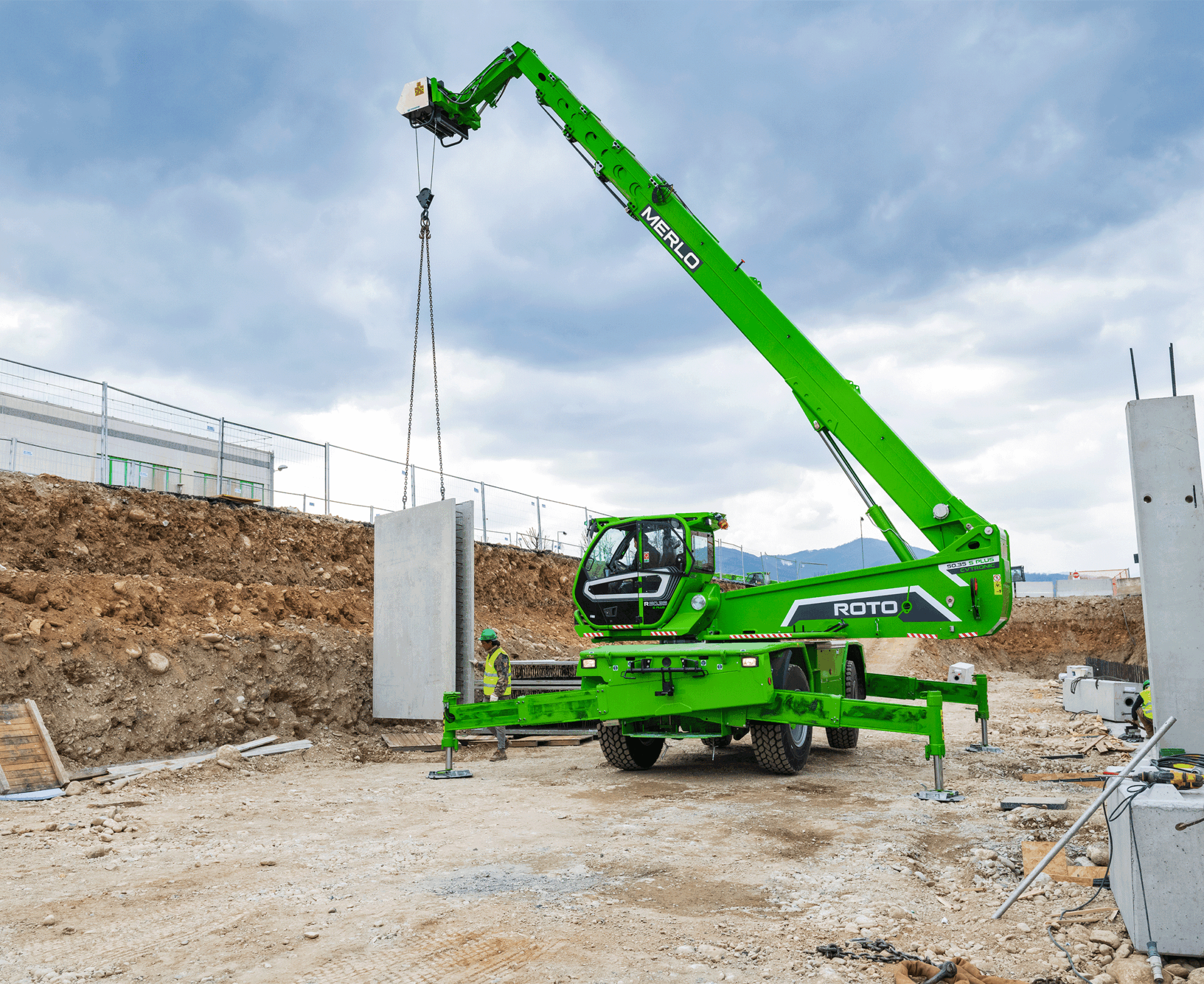 Merlo Roto 50.35 Plus Telehandler: Rotate, Height